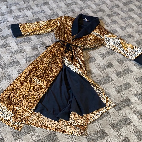 Intimates & Sleepwear | Robe Fleece Lined With Satin Animal Print ...